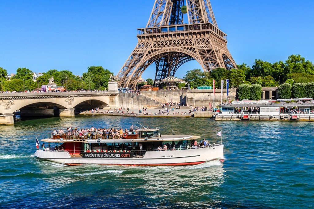 Seine River Cruises in Paris - Which One is Best?